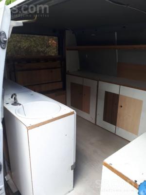 Pelēks Volkswagen T4 1999 Rīga, ar dzinēja tilpumu 1.90 L un nobraukumu 288 tūkst. km par 3500 €, foto 8 vietnē AUTOMOTO.COM.LV