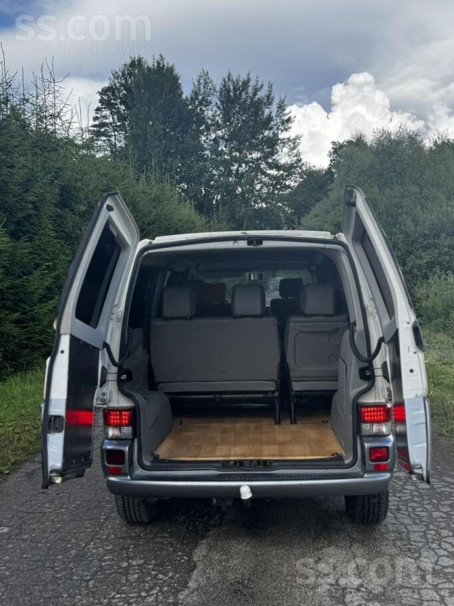 Pelēks Volkswagen T4 2002 Ogre, ar dzinēja tilpumu 2.40 L un nobraukumu 388 tūkst. km par 5000 €, foto 7 vietnē AUTOMOTO.COM.LV