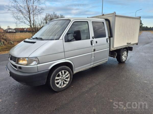 Pelēks Volkswagen T4 2002 Rīga, ar dzinēja tilpumu 2.50 L un nobraukumu 364 tūkst. km par 5800 €, foto 1 vietnē AUTOMOTO.COM.LV