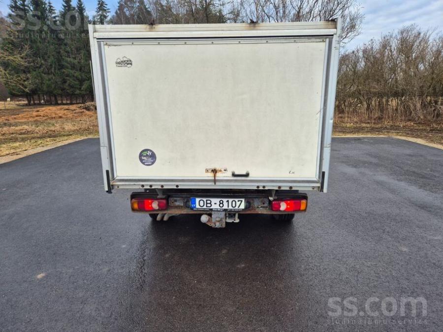Pelēks Volkswagen T4 2002 Rīga, ar dzinēja tilpumu 2.50 L un nobraukumu 364 tūkst. km par 5800 €, foto 5 vietnē AUTOMOTO.COM.LV