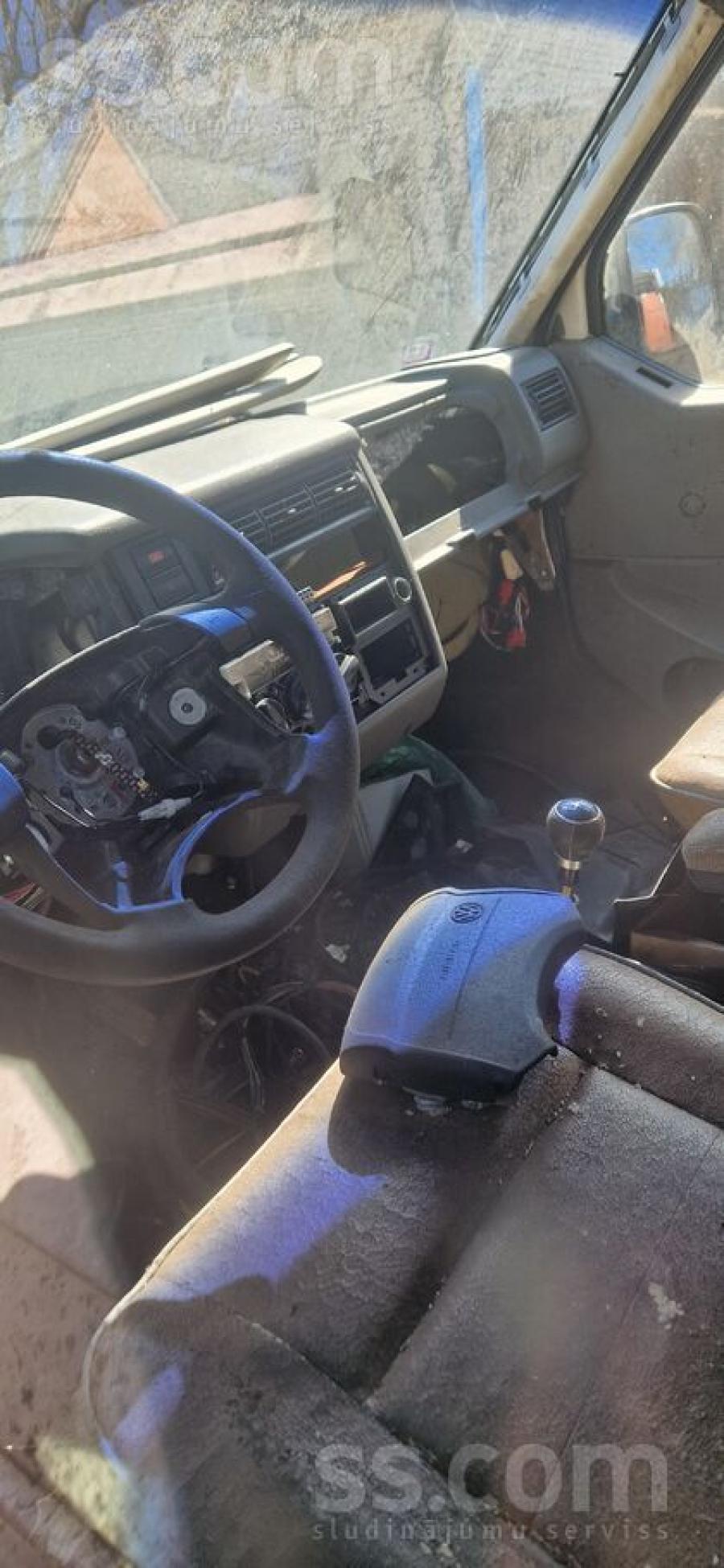 Volkswagen T4 1991 Rīga, ar dzinēja tilpumu 2.40 L un nobraukumu 288 tūkst. km par 2950 €, foto 8 vietnē AUTOMOTO.COM.LV