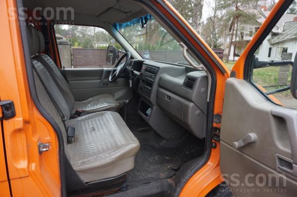 Oranžs Volkswagen T4 2002 Jūrmala, ar dzinēja tilpumu 2.50 L un nobraukumu 289 tūkst. km par 5995 €, foto 10 vietnē AUTOMOTO.COM.LV