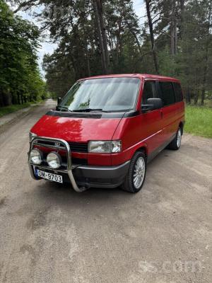 Sarkans Volkswagen T4 1993 Liepāja, ar dzinēja tilpumu 1.90 L un nobraukumu 421 tūkst. km par 3500 €, foto 3 vietnē AUTOMOTO.COM.LV