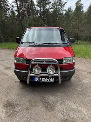 Sarkans Volkswagen T4 1993 Liepāja, ar dzinēja tilpumu 1.90 L un nobraukumu 421 tūkst. km par 3500 €, foto 4 vietnē AUTOMOTO.COM.LV