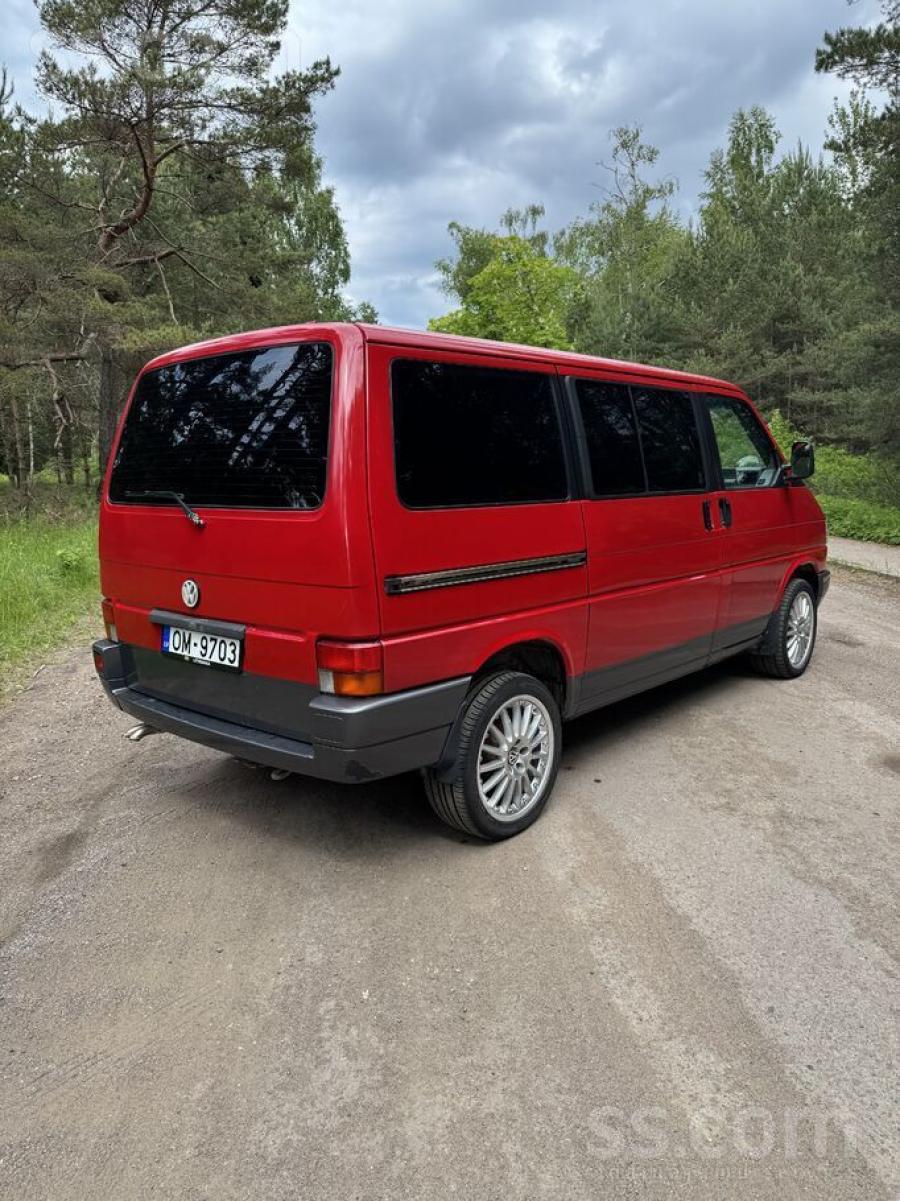 Sarkans Volkswagen T4 1993 Liepāja, ar dzinēja tilpumu 1.90 L un nobraukumu 421 tūkst. km par 3500 €, foto 6 vietnē AUTOMOTO.COM.LV