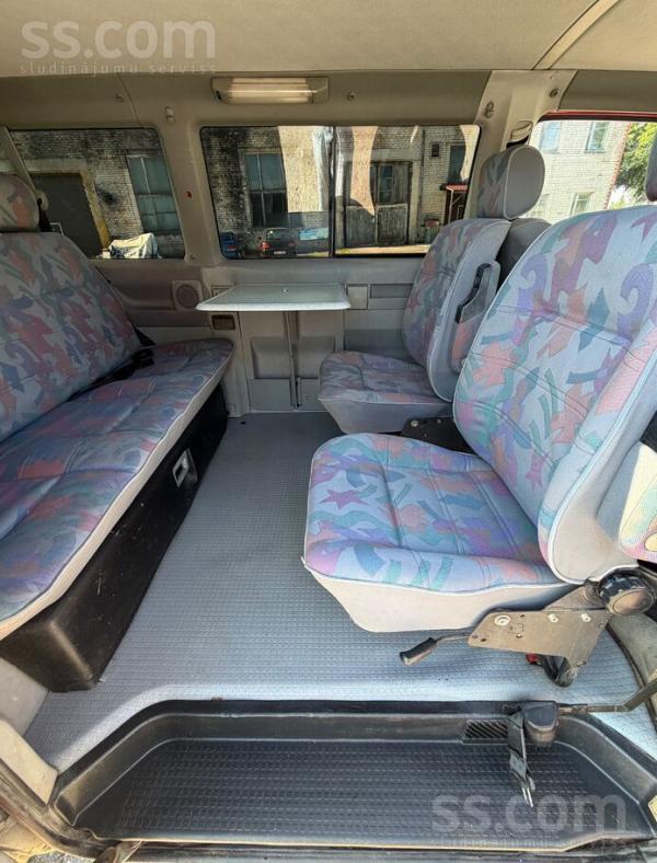 Sarkans Volkswagen T4 1993 Liepāja, ar dzinēja tilpumu 1.90 L un nobraukumu 421 tūkst. km par 3500 €, foto 8 vietnē AUTOMOTO.COM.LV