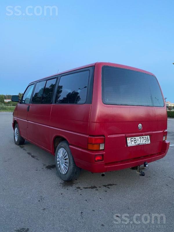 Красный Фольксваген Т4 1995 в Тукумс, объемом двигателя 1.90 л и пробегом 612 тыс. км за 2600 €, фото 2 на AUTOMOTO.COM.LV