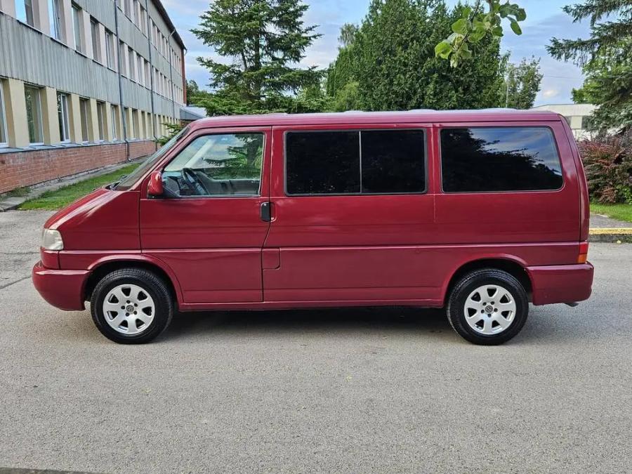 Красный Фольксваген Т4 1997 в Екабпилс, объемом двигателя 2.50 л и пробегом 441 тыс. км за 3990 €, фото 10 на AUTOMOTO.COM.LV