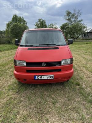 Red Volkswagen T4 2000 in Rezekne, with an engine capacity of 2.50 L and mileage of 346 thousand km for 3500 €, photo 4 on AUTOMOTO.COM.LV