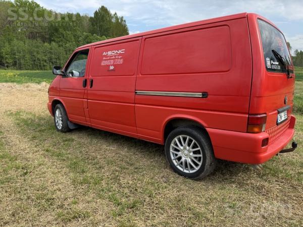 Red Volkswagen T4 2000 in Rezekne, with an engine capacity of 2.50 L and mileage of 346 thousand km for 3500 €, photo 6 on AUTOMOTO.COM.LV