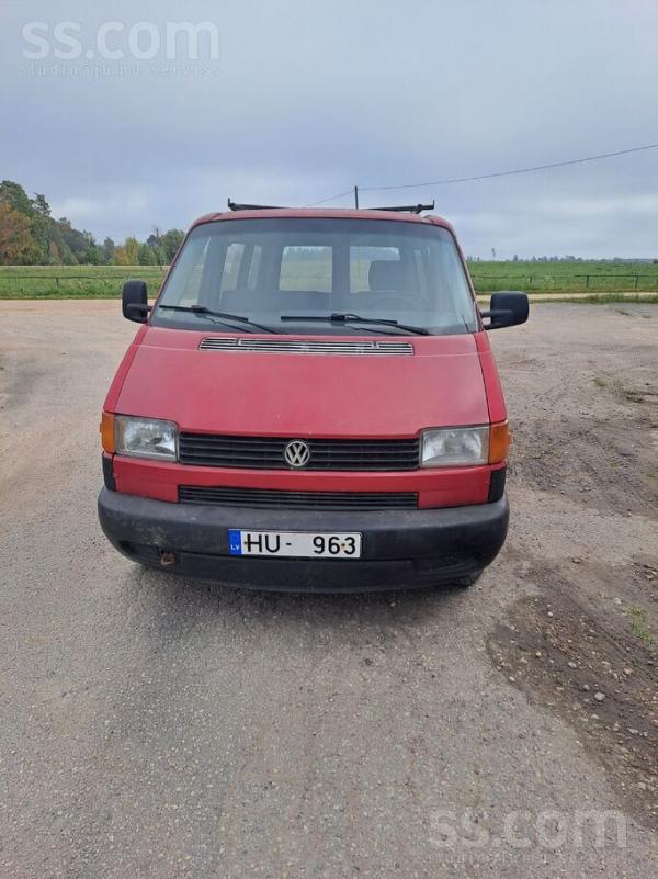 Красный Фольксваген Т4 2000 в Рига, объемом двигателя 1.90 л и пробегом 304 тыс. км за 2550 €, фото 3 на AUTOMOTO.COM.LV