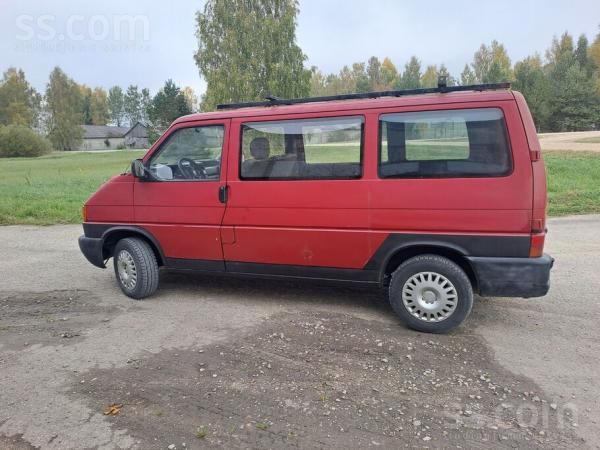 Красный Фольксваген Т4 2000 в Рига, объемом двигателя 1.90 л и пробегом 304 тыс. км за 2550 €, фото 7 на AUTOMOTO.COM.LV