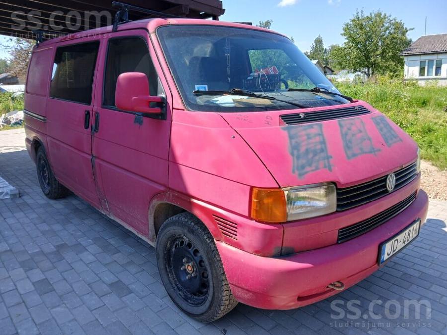 Sarkans Volkswagen T4 2002 Jelgava, ar dzinēja tilpumu 2.50 L un nobraukumu 342 tūkst. km par 625 €, foto 1 vietnē AUTOMOTO.COM.LV
