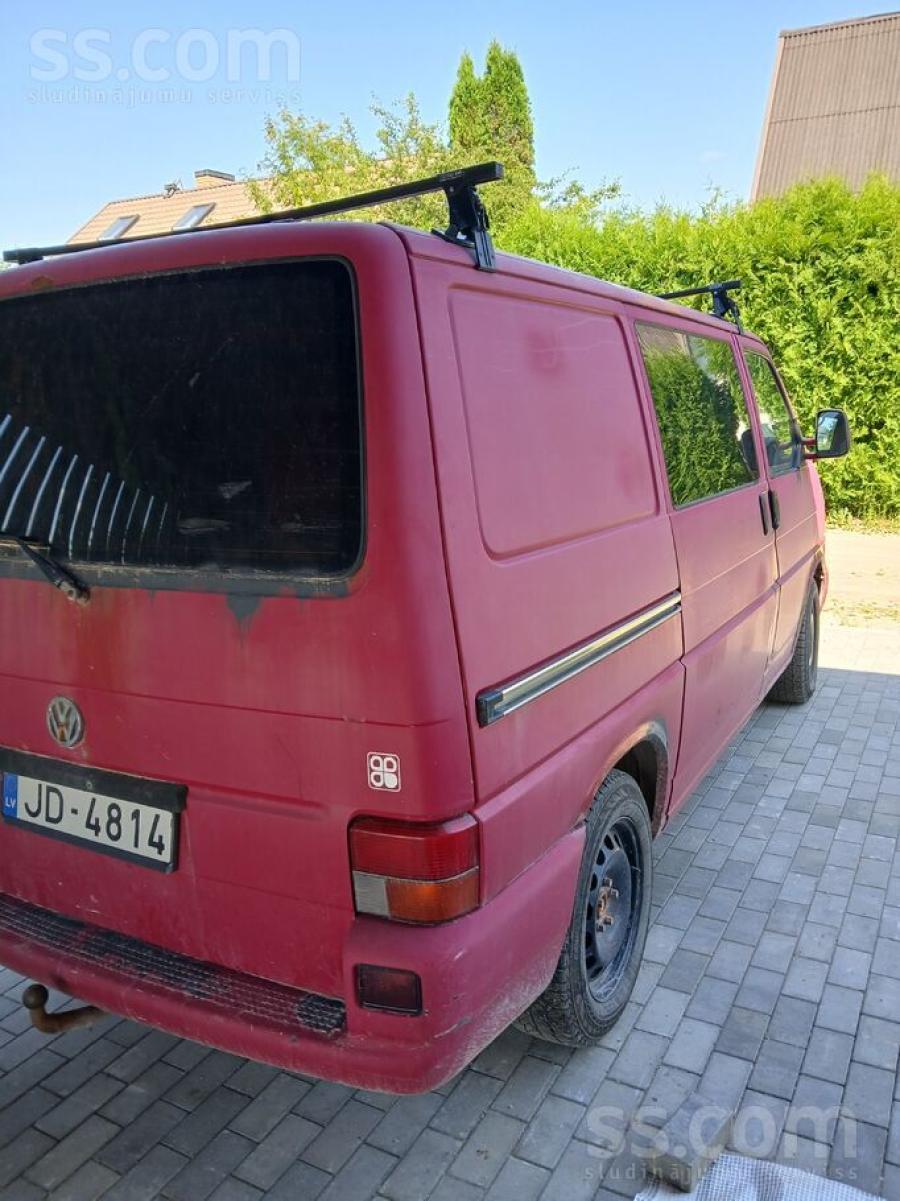 Sarkans Volkswagen T4 2002 Jelgava, ar dzinēja tilpumu 2.50 L un nobraukumu 342 tūkst. km par 625 €, foto 4 vietnē AUTOMOTO.COM.LV