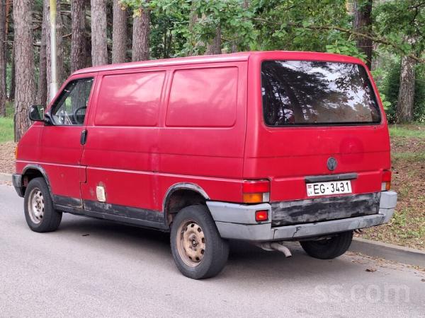 Sarkans Volkswagen T4 1991 Rīga, ar dzinēja tilpumu 2.40 L un nobraukumu 469 tūkst. km par 1480 €, foto 3 vietnē AUTOMOTO.COM.LV