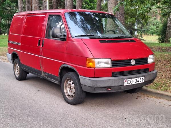 Sarkans Volkswagen T4 1991 Rīga, ar dzinēja tilpumu 2.40 L un nobraukumu 469 tūkst. km par 1480 €, foto 4 vietnē AUTOMOTO.COM.LV