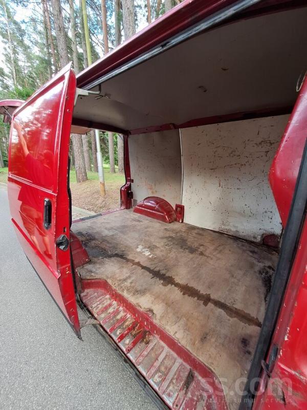 Sarkans Volkswagen T4 1991 Rīga, ar dzinēja tilpumu 2.40 L un nobraukumu 469 tūkst. km par 1480 €, foto 8 vietnē AUTOMOTO.COM.LV