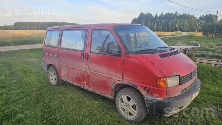 Красный Фольксваген Т4 2000 в Салдус, объемом двигателя 2.50 л и пробегом 537 тыс. км за 1000 €, фото 3 на AUTOMOTO.COM.LV