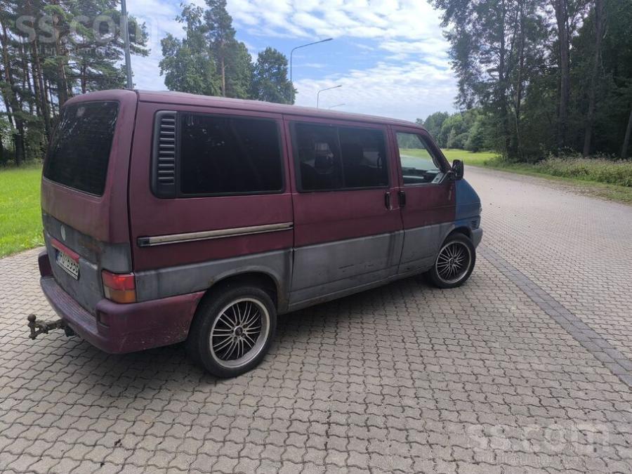 Красный Фольксваген Т4 2003 в Вентспилс, объемом двигателя 2.50 л и пробегом 469 тыс. км за 1700 €, фото 7 на AUTOMOTO.COM.LV