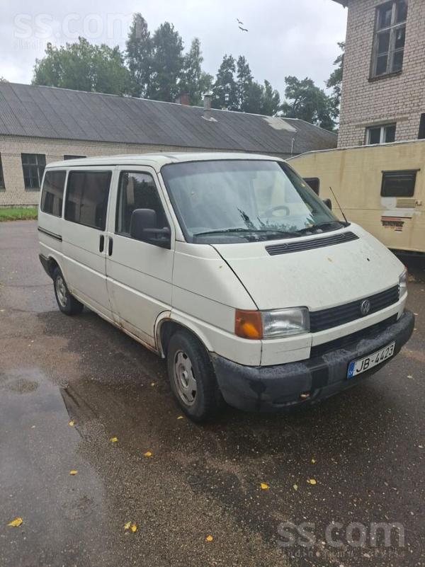 White Volkswagen T4 1992 in Riga, with an engine capacity of 2.40 L and mileage of 383 thousand km for 1500 €, photo 3 on AUTOMOTO.COM.LV