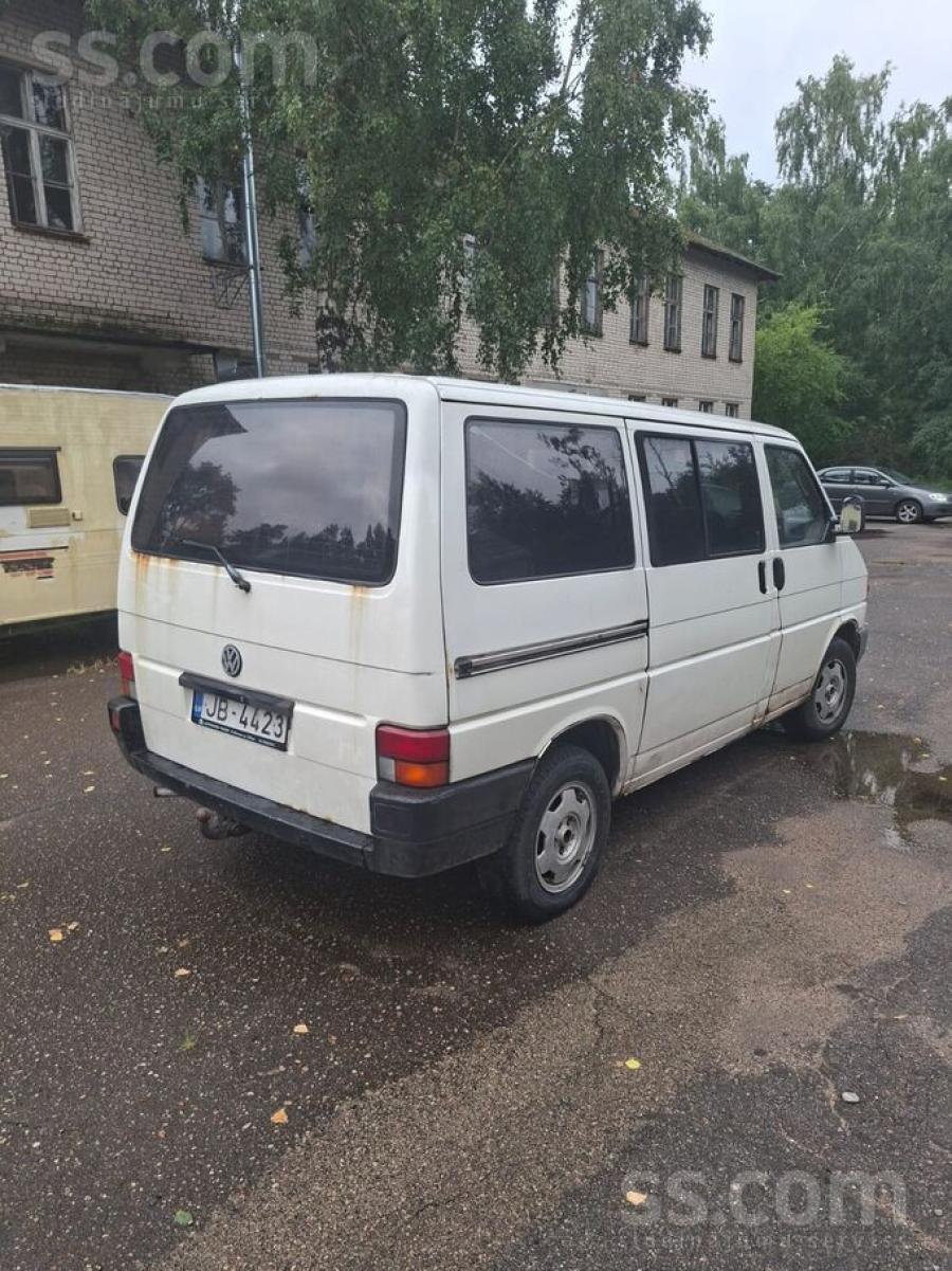 White Volkswagen T4 1992 in Riga, with an engine capacity of 2.40 L and mileage of 383 thousand km for 1500 €, photo 4 on AUTOMOTO.COM.LV