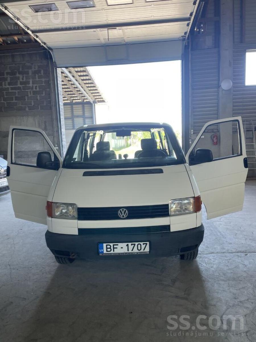 Balts Volkswagen T4 1994 Rīga, ar dzinēja tilpumu 2.00 L un nobraukumu 500 tūkst. km par 3500 €, foto 1 vietnē AUTOMOTO.COM.LV
