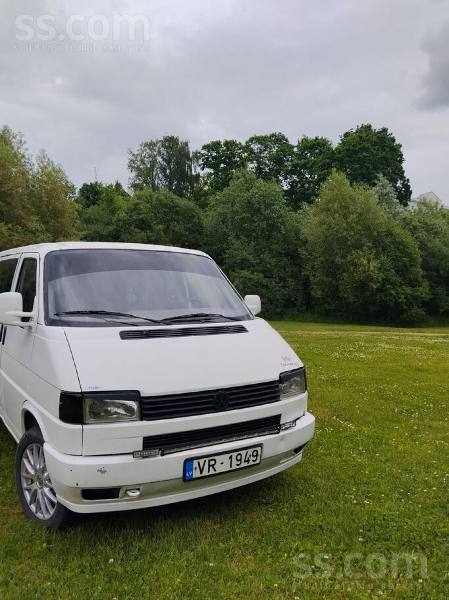 Balts Volkswagen T4 1995 Rēzekne, ar dzinēja tilpumu 2.50 L un nobraukumu 380 tūkst. km par 1200 €, foto 1 vietnē AUTOMOTO.COM.LV