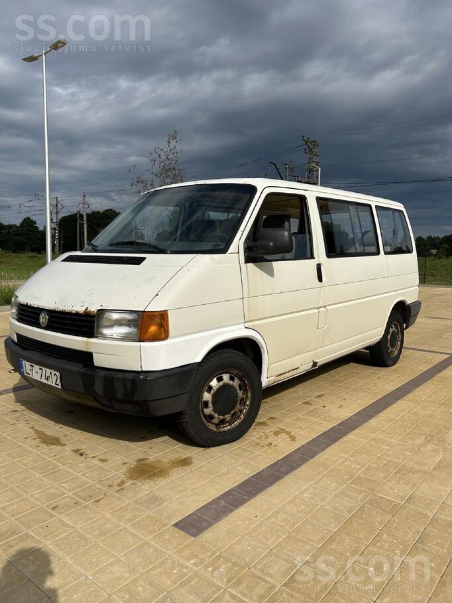 Balts Volkswagen T4 1995 Rīga, ar dzinēja tilpumu 1.90 L un nobraukumu 296 tūkst. km par 2500 €, foto 1 vietnē AUTOMOTO.COM.LV