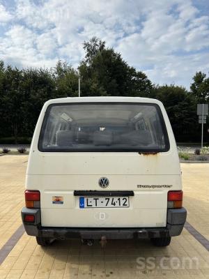 Balts Volkswagen T4 1995 Rīga, ar dzinēja tilpumu 1.90 L un nobraukumu 296 tūkst. km par 2500 €, foto 7 vietnē AUTOMOTO.COM.LV