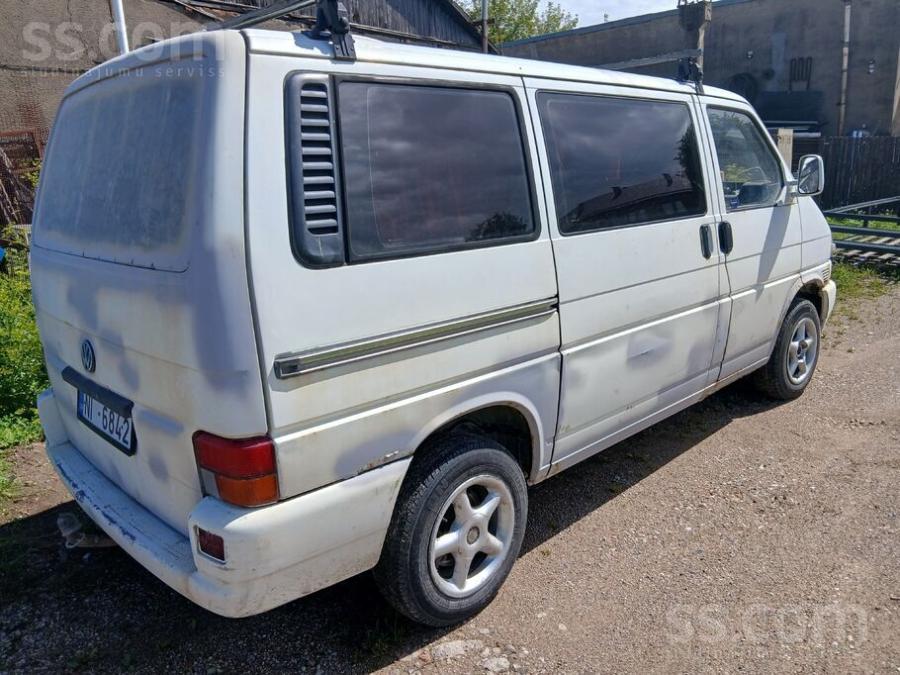 White Volkswagen T4 1996 in Jelgava, with an engine capacity of 2.50 L and mileage of 500 thousand km for 1699 €, photo 5 on AUTOMOTO.COM.LV