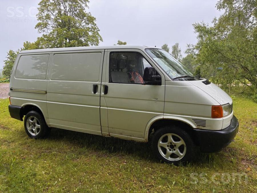 Белый Фольксваген Т4 1997 в Цесис, объемом двигателя 1.90 л и пробегом 313 тыс. км за 1300 €, фото 3 на AUTOMOTO.COM.LV