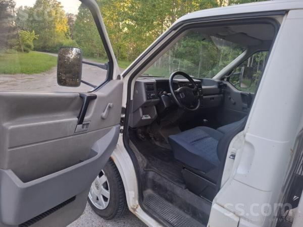 Белый Фольксваген Т4 1998 в Елгава, объемом двигателя 2.50 л и пробегом 325 тыс. км за 3500 €, фото 5 на AUTOMOTO.COM.LV