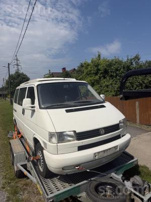 Balts Volkswagen T4 1998 Rīga, ar dzinēja tilpumu 2.50 L un nobraukumu 300 tūkst. km par 2800 €, foto  vietnē AUTOMOTO.COM.LV