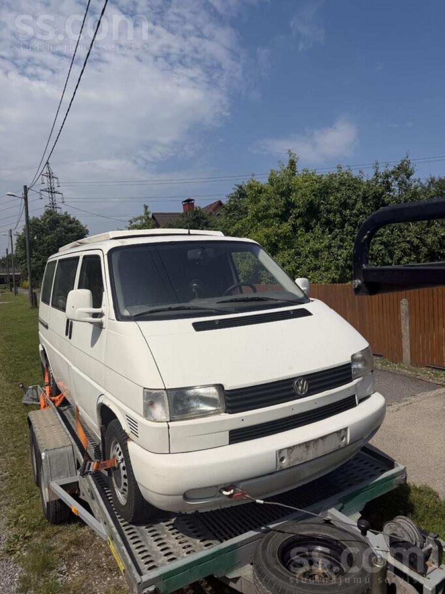Balts Volkswagen T4 1998 Rīga, ar dzinēja tilpumu 2.50 L un nobraukumu 300 tūkst. km par 2800 €, foto 1 vietnē AUTOMOTO.COM.LV