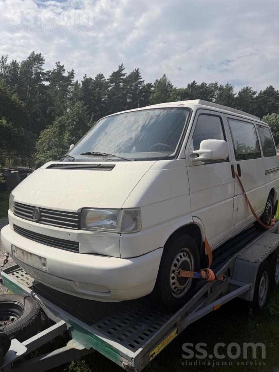 Balts Volkswagen T4 1998 Rīga, ar dzinēja tilpumu 2.50 L un nobraukumu 300 tūkst. km par 2800 €, foto 4 vietnē AUTOMOTO.COM.LV