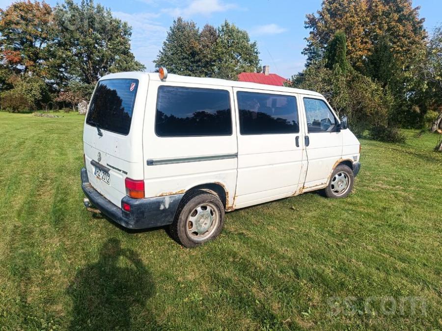 White Volkswagen T4 1998 in Riga, with an engine capacity of 2.50 L and mileage of 400 thousand km for 1400 €, photo 4 on AUTOMOTO.COM.LV