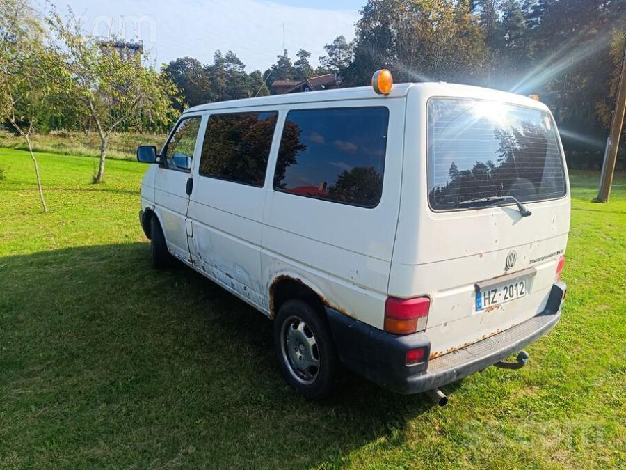 White Volkswagen T4 1998 in Riga, with an engine capacity of 2.50 L and mileage of 400 thousand km for 1400 €, photo 6 on AUTOMOTO.COM.LV
