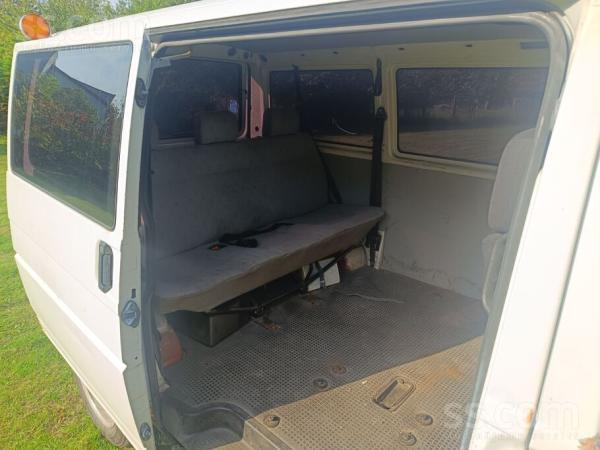 White Volkswagen T4 1998 in Riga, with an engine capacity of 2.50 L and mileage of 400 thousand km for 1400 €, photo 11 on AUTOMOTO.COM.LV