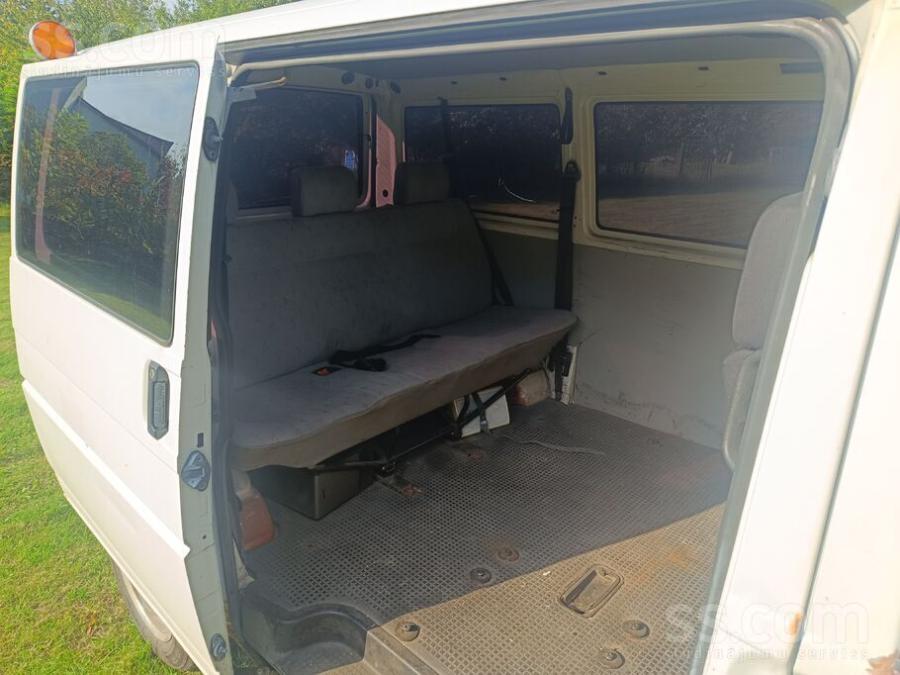 White Volkswagen T4 1998 in Riga, with an engine capacity of 2.50 L and mileage of 400 thousand km for 1400 €, photo 11 on AUTOMOTO.COM.LV