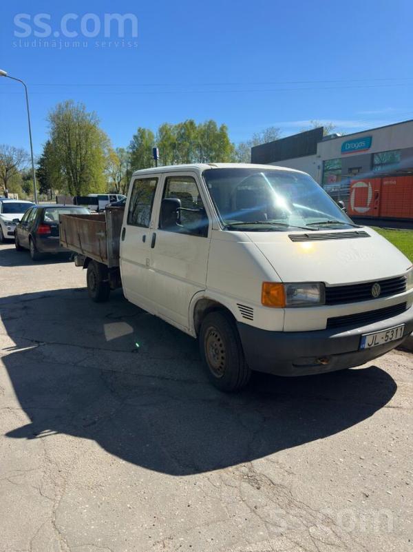 White Volkswagen T4 1999 in Ogre, with an engine capacity of 2.40 L and mileage of 367 thousand km for 1400 €, photo 1 on AUTOMOTO.COM.LV