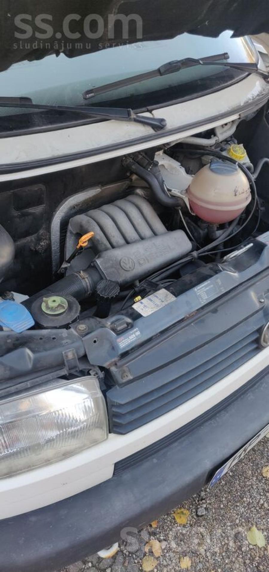 Balts Volkswagen T4 1999 Rīga, ar dzinēja tilpumu 2.40 L un nobraukumu 240 tūkst. km par 2000 €, foto 1 vietnē AUTOMOTO.COM.LV