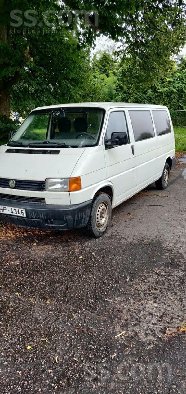 White Volkswagen T4 1999 in Riga, with an engine capacity of 2.40 L and mileage of 240 thousand km for 2000 €, photo 7 on AUTOMOTO.COM.LV
