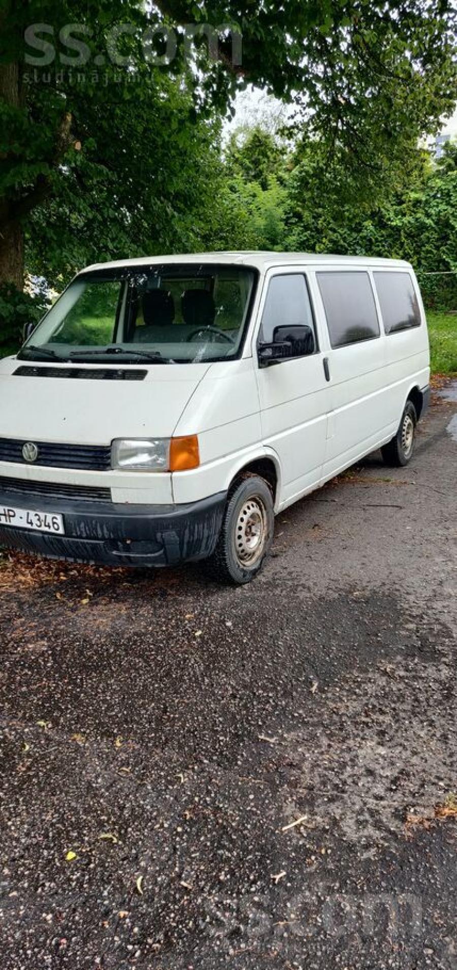 Balts Volkswagen T4 1999 Rīga, ar dzinēja tilpumu 2.40 L un nobraukumu 240 tūkst. km par 2000 €, foto 8 vietnē AUTOMOTO.COM.LV