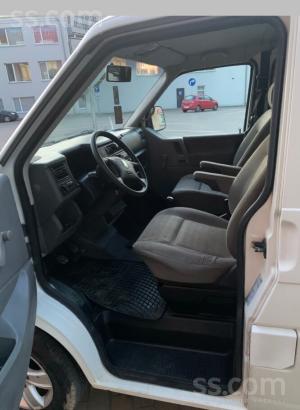 White Volkswagen T4 2000 in Saldus, with an engine capacity of 2.50 L and mileage of 364 thousand km for 1450 €, photo 6 on AUTOMOTO.COM.LV