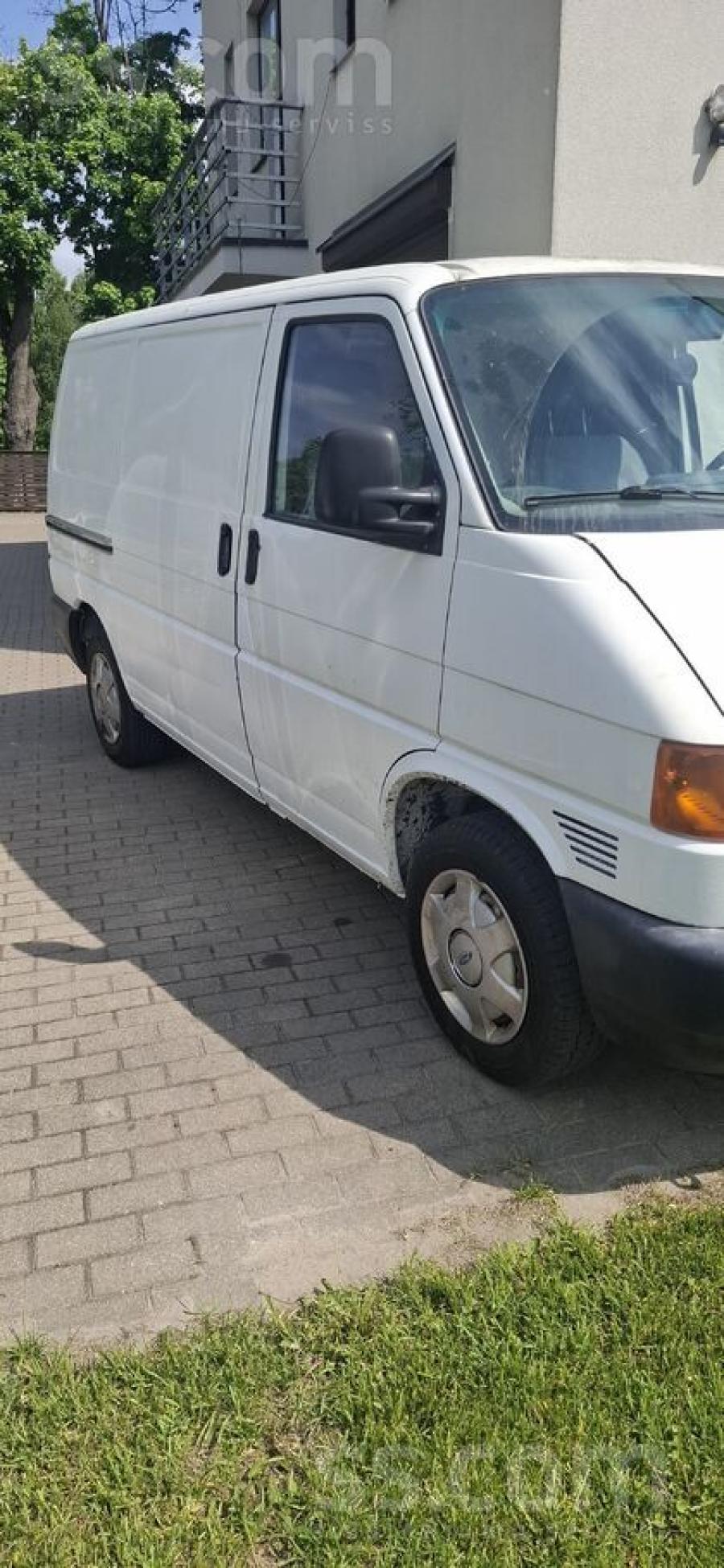 White Volkswagen T4 2000 in Riga, with an engine capacity of 1.90 L and mileage of 316 thousand km for 2850 €, photo 3 on AUTOMOTO.COM.LV