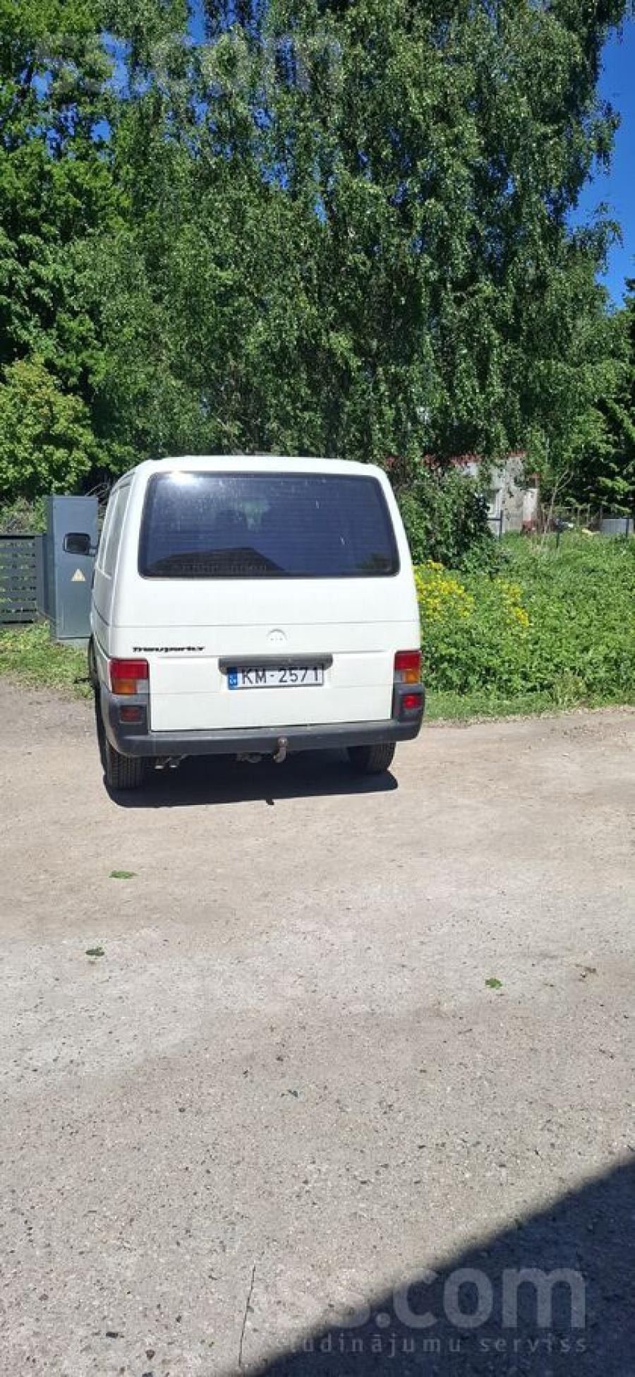 White Volkswagen T4 2000 in Riga, with an engine capacity of 1.90 L and mileage of 316 thousand km for 2850 €, photo 9 on AUTOMOTO.COM.LV