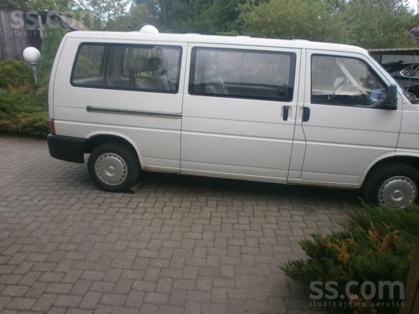 Белый Фольксваген Т4 2000 в Огре, объемом двигателя 2.50 л и пробегом 281 тыс. км за 4199 €, фото 1 на AUTOMOTO.COM.LV