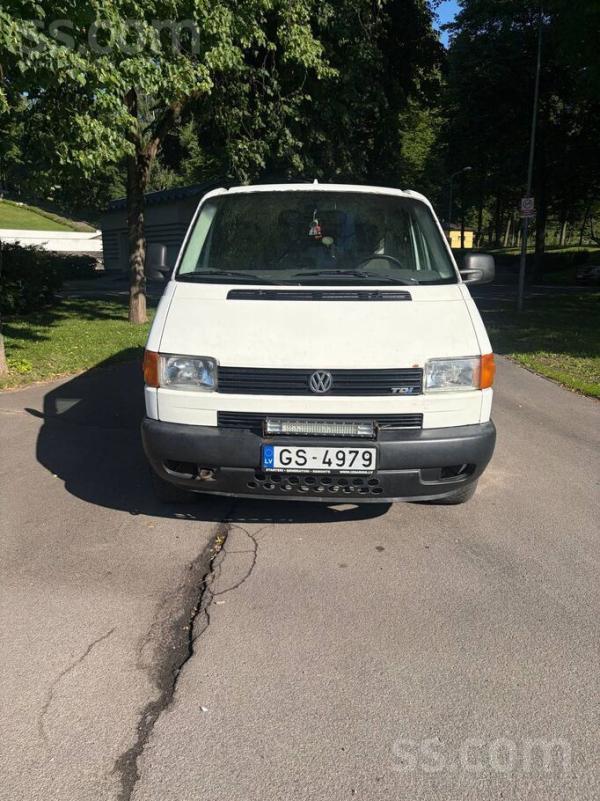 White Volkswagen T4 2000 in Riga, with an engine capacity of 2.50 L and mileage of 0 thousand km for 3200 €, photo 1 on AUTOMOTO.COM.LV