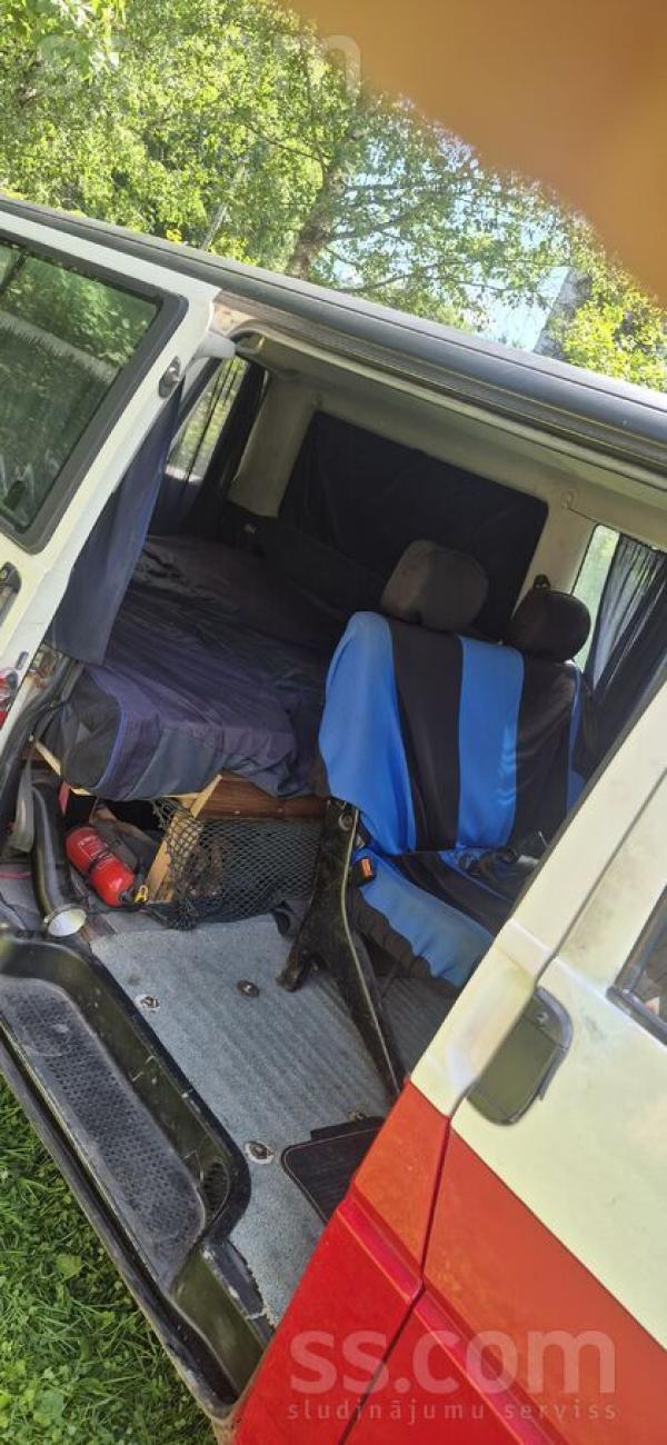 Balts Volkswagen T4 2000 Jelgava, ar dzinēja tilpumu 1.90 L un nobraukumu 450 tūkst. km par 2800 €, foto 4 vietnē AUTOMOTO.COM.LV