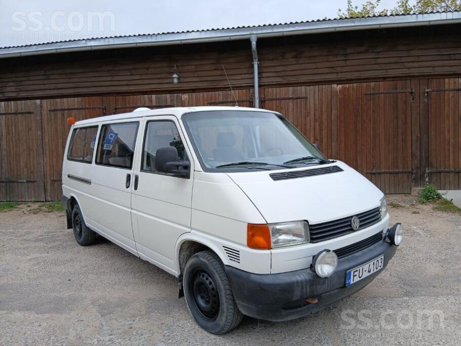 Белый Фольксваген Т4 2000 в Кулдига, объемом двигателя 2.40 л и пробегом 299 тыс. км за 2850 €, фото 1 на AUTOMOTO.COM.LV